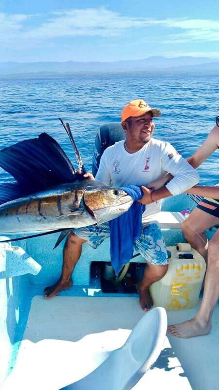 Puerto Escondido: Fishing Boat Trip with Buffet Lunch - What Travelers Say