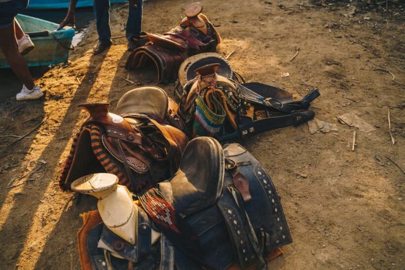 Puerto Escondido: Horseback riding to the Atotonilco hot springs. - Key Points