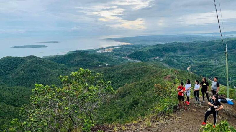 Puerto Princesa: Private Sunrise Trek at Mt. Magarwak - Key Points