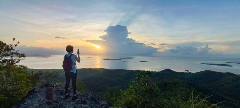 Puerto Princesa: Private Sunrise Trek at Mt. Magarwak - Authentic Traveler Perspectives