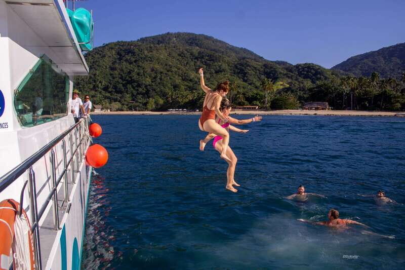 Puerto Vallarta: Luxury Catamaran and Snorkeling Tour - The Sum Up