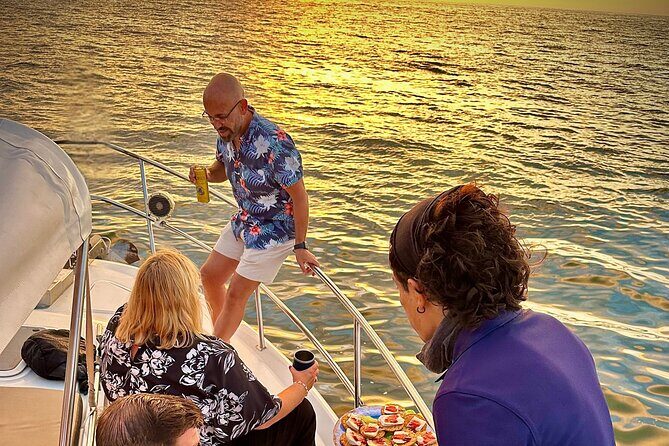 Puerto Vallarta: Luxury Yacht Sunset Cruise with open bar - FAQ