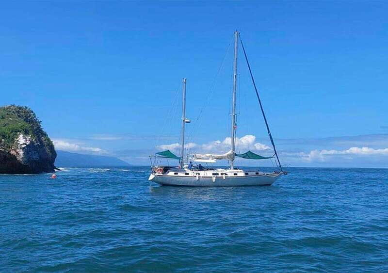 Puerto Vallarta: Private Sail, Snorkel and Beach - Key Points