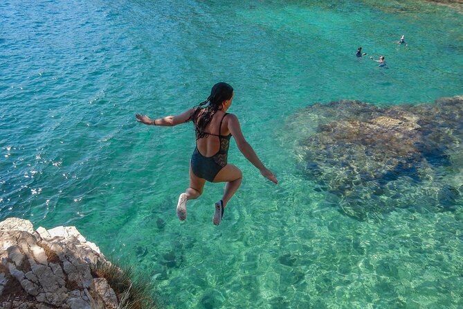 Pula Cliffs & Cave Kayaking - Key Points