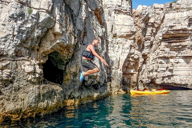 Pula Cliffs & Cave Kayaking - Booking and Cancellation Policy