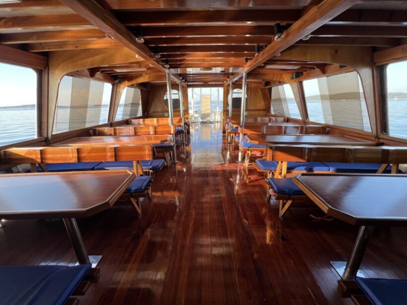 Pula: Dolphin Watching Sunset Cruise with Dinner & Drinks - Practical Tips for Travelers