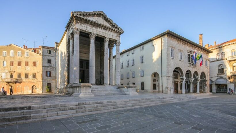 Pula: Historic Walking Tour with Local Guide & City Views - In-Depth Look at the Itinerary