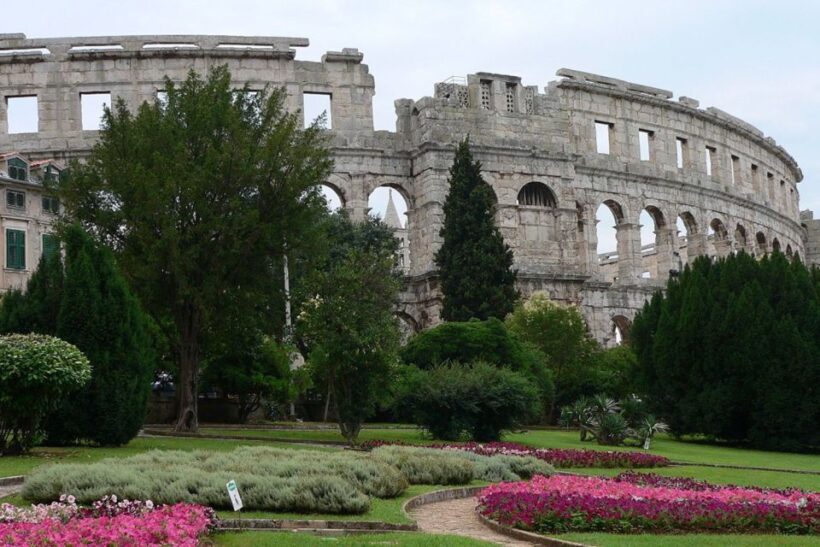 Pula: Historic Walking Tour with Local Guide & City Views - Authentic Experiences and Practical Tips