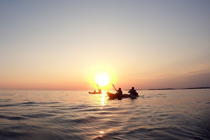 Pula Kayak Sunset - Sunset Views and Sea Cave Visits