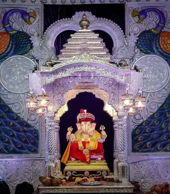 Pune: Sacred Sites Walking Tour of Old City with Snacks - What to Expect at Each Sacred Site