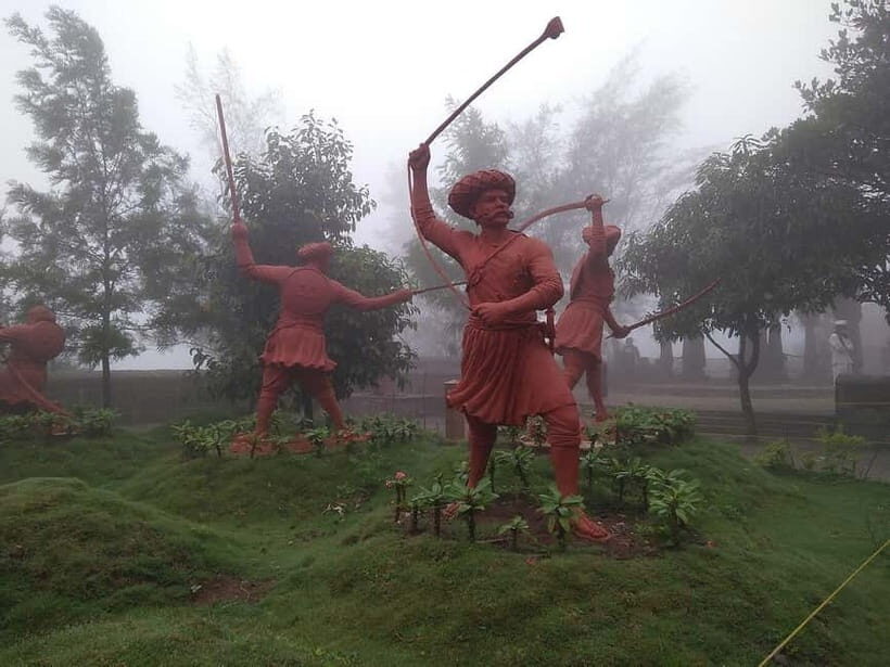 Pune: Sinhagad Fort Hike & Zapurza Museum Full Day Car Tour - Key Points