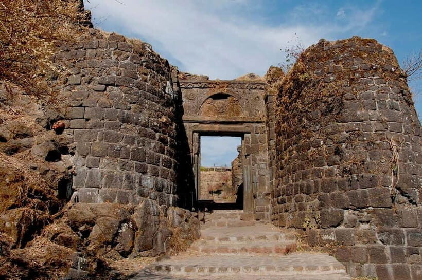 Pune: Sinhagad Fort Hike & Zapurza Museum Full Day Car Tour - Summary