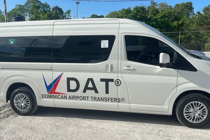 Punta Cana Airport to OCEAN EL FARO (Uvero Alto) R/T - Key Points