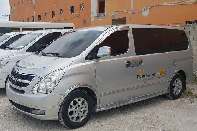 Punta Cana Airport to Uvero Alto Hotels > One Way - Key Points