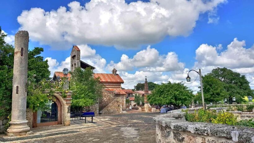 Punta Cana: Catalina Snorkeling & Altos de Chavón Day Trip - An In-Depth Look at the Tour