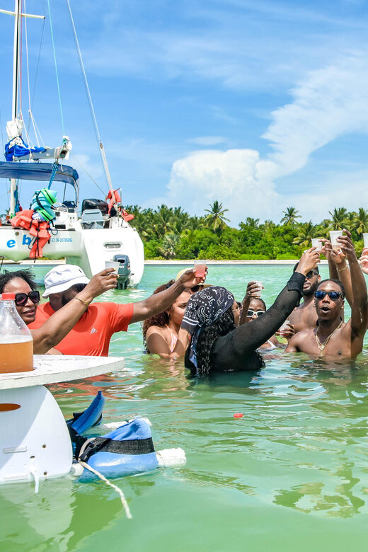 Punta Cana Catamaran Party Boat (Adults only) - FAQ
