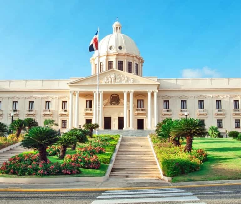 Punta Cana: Experience the essence of Santo Domingo with lunch and the Colonial Zone - Exploring the Colonial Zone: History and Architecture at Heart