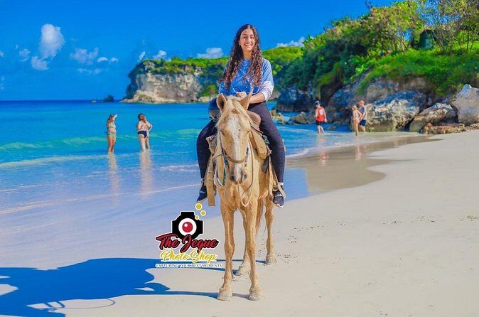 Punta Cana Horseback Riding Adventure with Exclusive Visits - Authenticity and Cultural Insights