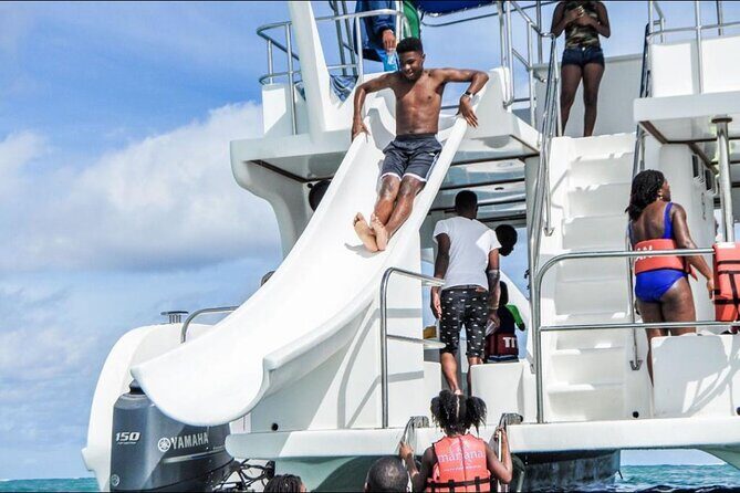 Punta Cana Party Boat (Only Adult) this Couple price - Key Points