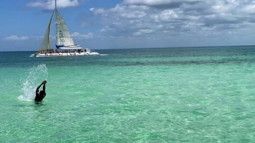 Punta Cana: Saona Island Day Trip with Lunch & Drinks - Arrival at Saona Island: Beaches and Relaxation