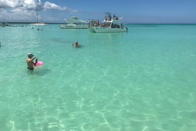 Punta Cana: Saône Island in Catamaran, Small Groups, With Food - Food and Drinks: A Highlight