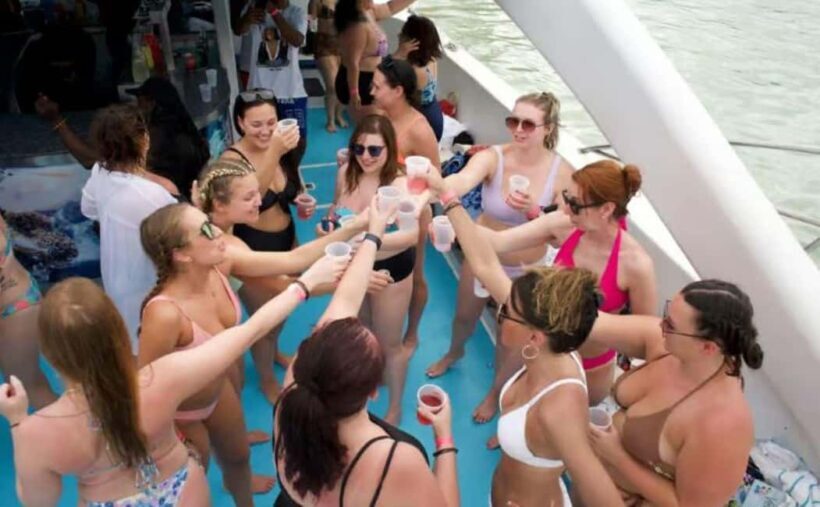 Punta Cana: Snorkeling Cruise with Open Bar & Snacks - Key Points