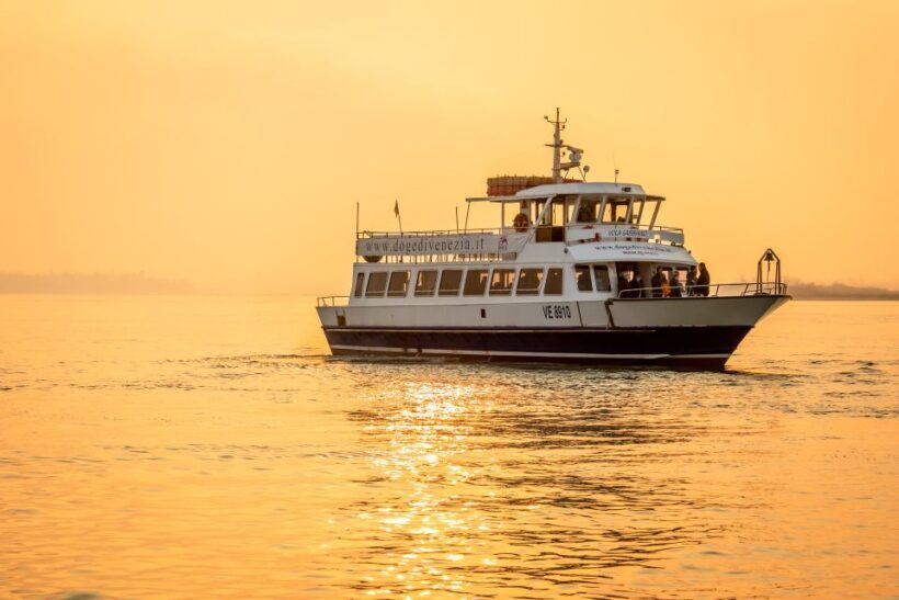 Punta Sabbioni: Venice By Night and Sunset Panoramic Cruise - Full itinerary breakdown