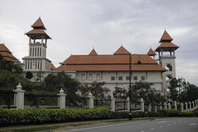 Putrajaya And Batu Caves Cruise Excursions Tour From Port Klang - FAQs