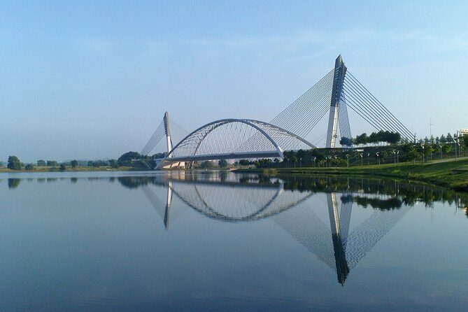 Putrajaya City Tour from Kuala Lumpur including Sightseeing Cruise - Key Points
