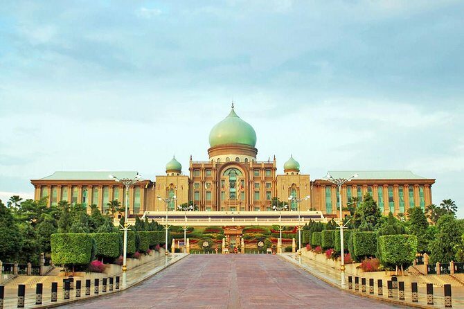 Putrajaya City Tour with Batu Caves and Agriculture Heritage Park - Who Will Love This Tour?