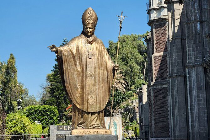 Pyramids and Basilica of Guadalupe Tour with Round Transport - Key Points