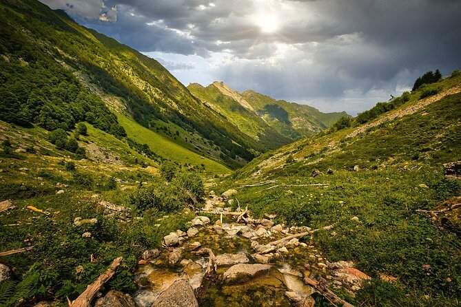 Pyrenees Hiking Experience from Barcelona. Small Group Tour - FAQ