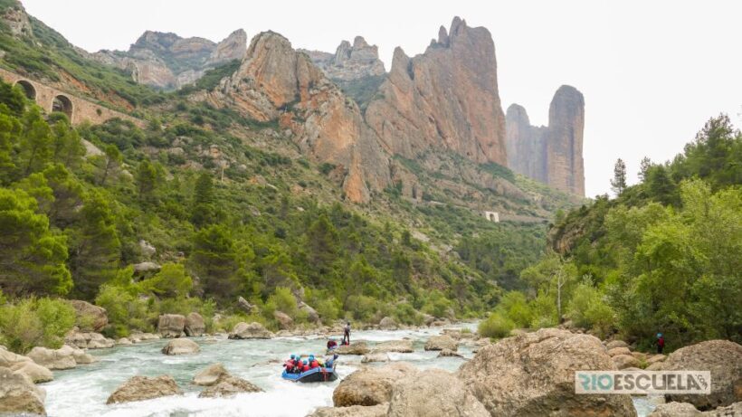 Pyrenees: Rafting in the Kingdom of the Mallos - An Introduction to the Experience
