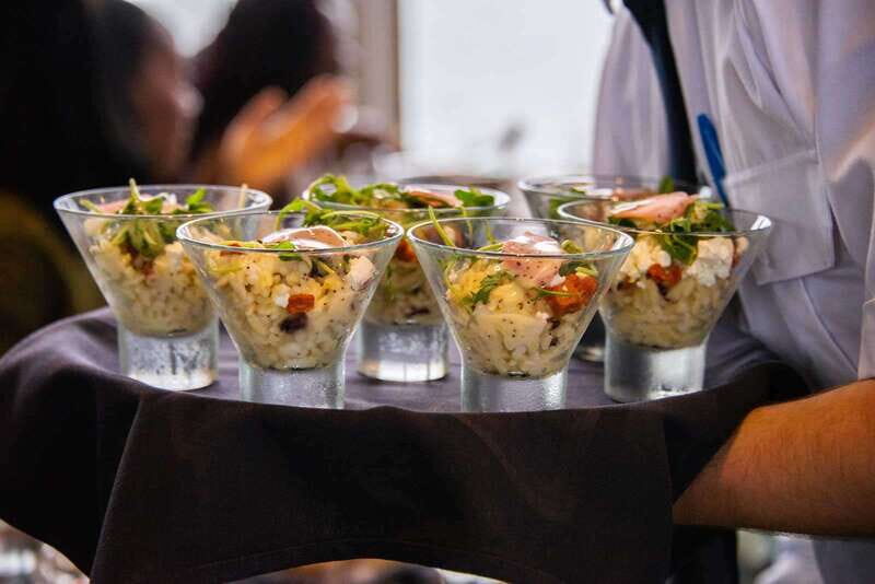 Québec City: 3 or 5-Course Dinner Cruise with DJ & Dancing - The Entertainment and Atmosphere