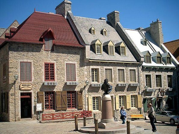Quebec City Highlights with a private driver (2h) - Introduction
