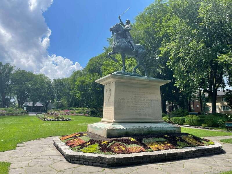 Quebec City: Montcalm & St-Jean Baptiste Walking Tour (2,5h) - FAQs