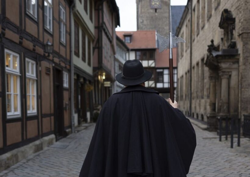 Quedlinburg: Historical Old Town Evening Walking Tour - What to expect during the walk