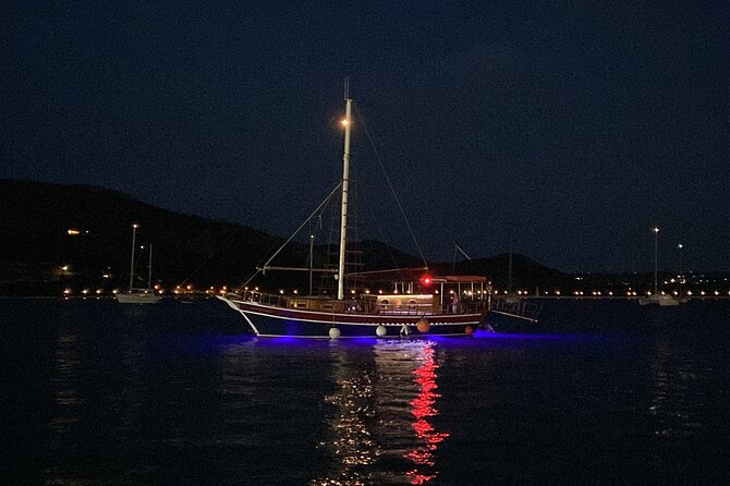 Queen Bee Sunset Cruise With Swim Stops and Dinner - Breathtaking Sunset Views and Intimate Atmosphere