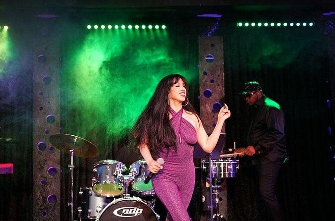 Queen Selena: A Tribute to the Latin Pop Superstar in Las Vegas - Authenticity and Audience Feedback