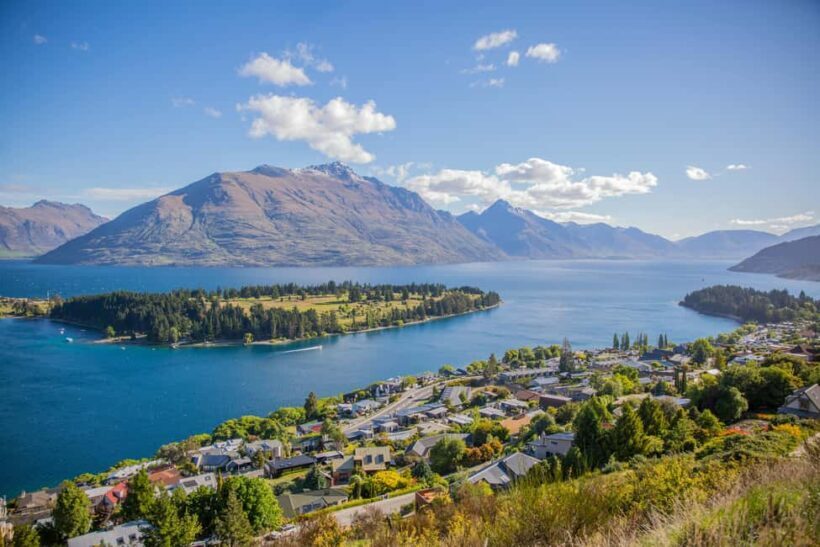 Queenstown: Glenorchy, Arrowtown, & Crown Range Tour - Practical Details and Tips