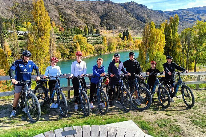 Queenstown - Private Family Group Bike Tour, Up to 11 E-bikes - Key Points