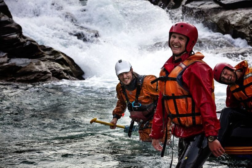 Queenstown: Shotover River Whitewater Rafting Adventure - An Adventure with Practical Details and Stunning Views