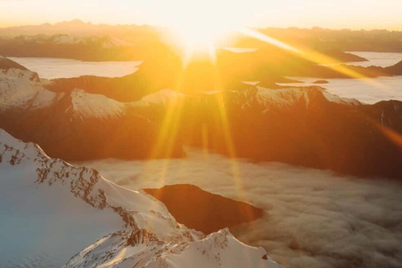 Queenstown: Sunrise Glacier Scenic Flight - Key Points