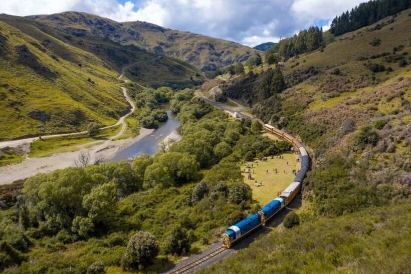 Queenstown to Dunedin Incl Train Small-Group Tour (One-Way) - Exploring Central Otago: From Queenstown to Dunedin