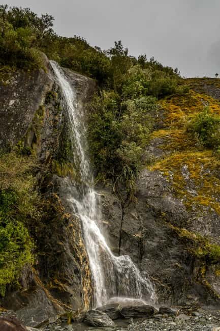 Queenstown to Franz Josef Tour via Wnaka (One-Way) - A Day Filled with Scenic Highlights and Local Charm