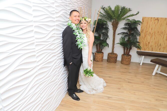 Quickie Sign and Go Wedding at Hawaiian Wedding Chapel - Who Is This Experience Best For?