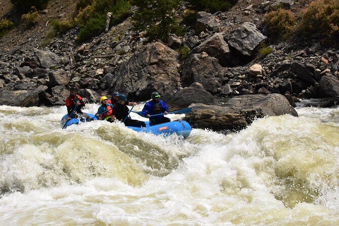 Raft through Gore Canyon- Class V Ultimate Advanced White-Water Rafting - Key Points