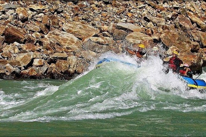 Rafting in Rishikesh with A/C deluxe cottage stay - Key Points