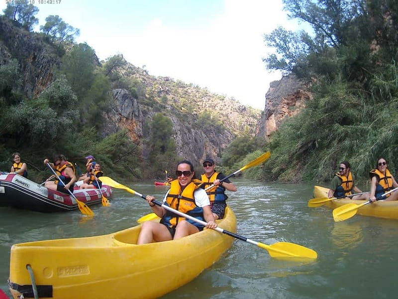 Rafting y arte rupestre en el cañón de Almadenes - The Experience: What to Expect
