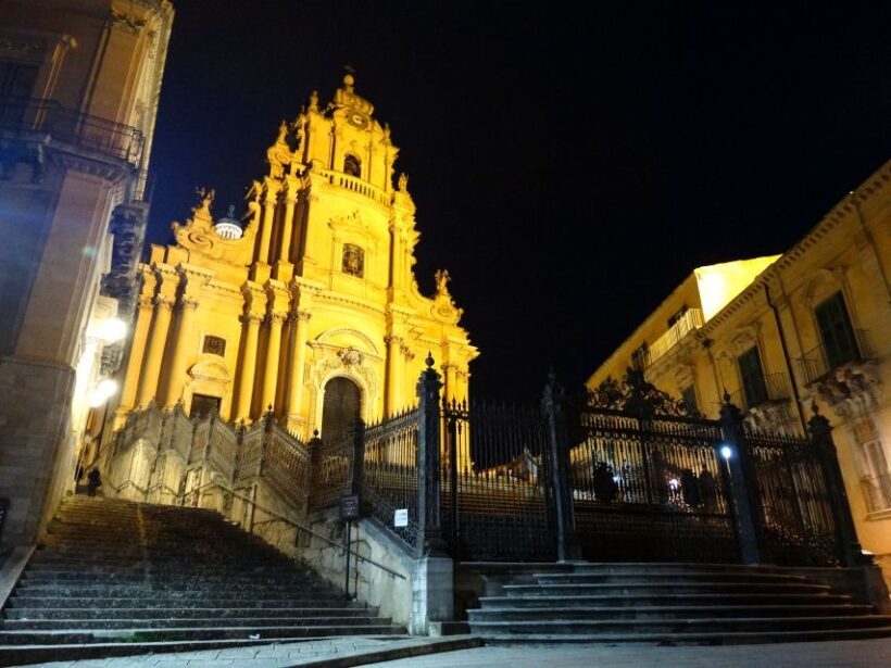 Ragusa Ibla: Walking Tour with Local Guide - A walk through Ragusa Ibla: What you can expect
